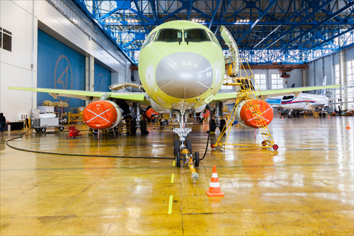 La Russie certifie le SSJ100 Long Range